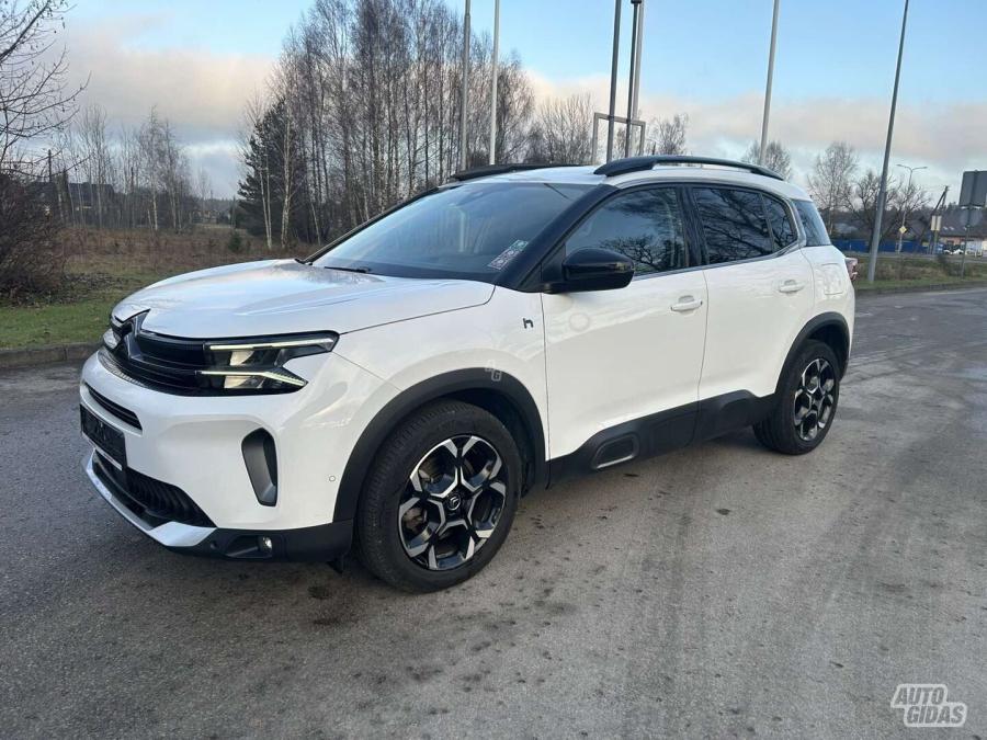 White Citroen C5 Aircross 2022 in Taurage, with an engine capacity of 1.60 L and mileage of 201 thousand km for 14300 €, photo 1 on AUTOMOTO.COM.LV