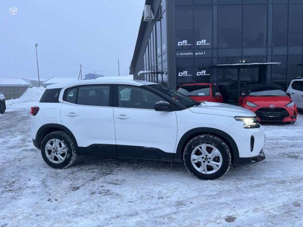 White Citroen C5 Aircross 2022 in Taurage, with an engine capacity of 1.50 L and mileage of 241 thousand km for 11900 €, photo 2 on AUTOMOTO.COM.LV