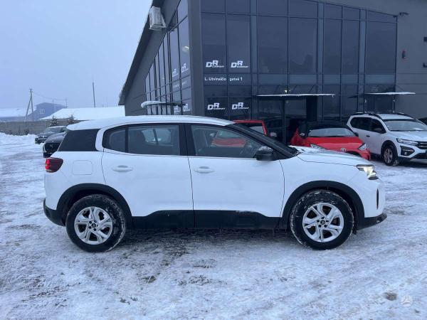 White Citroen C5 Aircross 2022 in Taurage, with an engine capacity of 1.50 L and mileage of 241 thousand km for 11900 €, photo 3 on AUTOMOTO.COM.LV