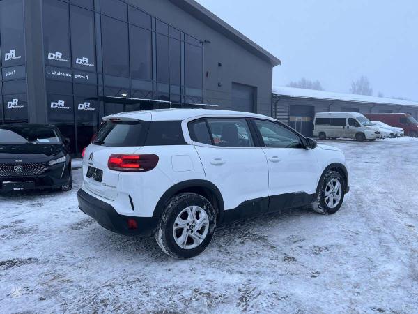 White Citroen C5 Aircross 2022 in Taurage, with an engine capacity of 1.50 L and mileage of 241 thousand km for 11900 €, photo 8 on AUTOMOTO.COM.LV
