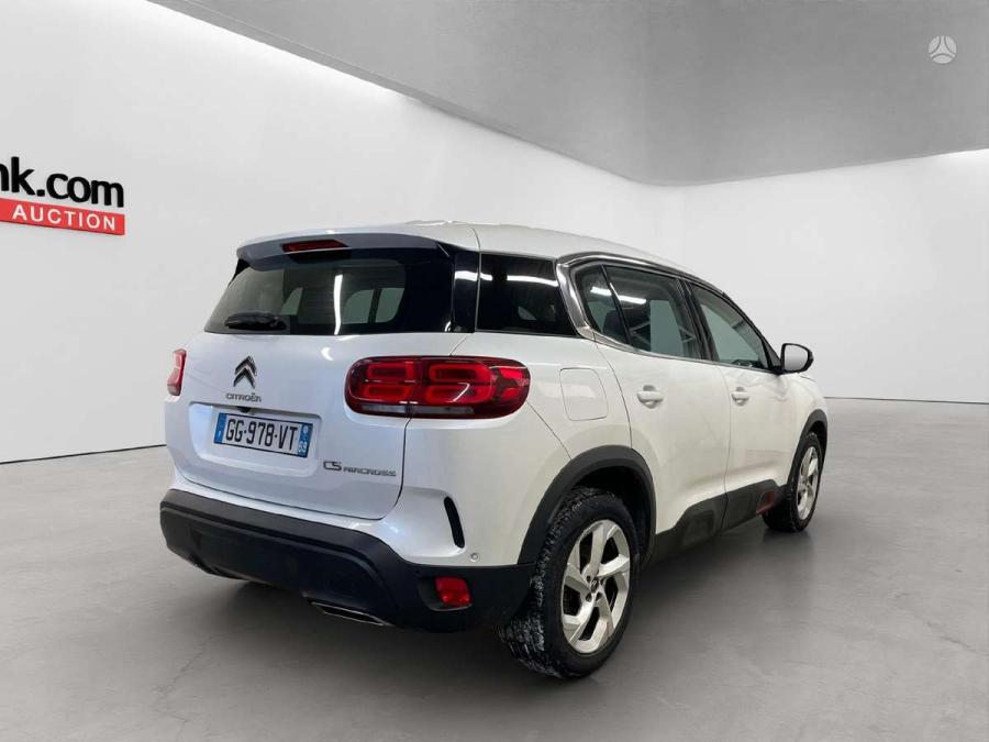 White Citroen C5 Aircross 2022 in Marijampole, with an engine capacity of 1.50 L and mileage of 176 thousand km for 12705 €, photo 4 on AUTOMOTO.COM.LV