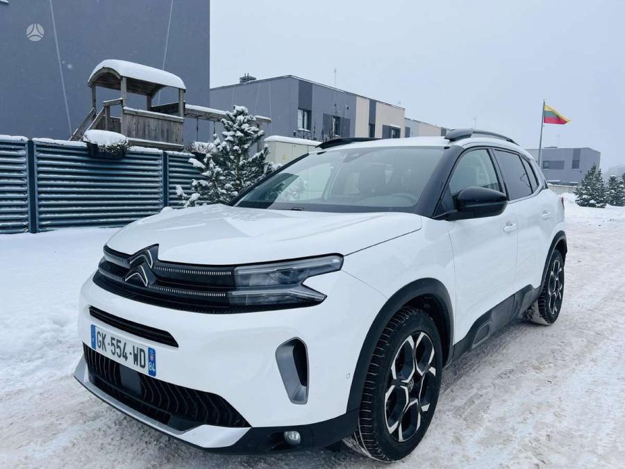 White Citroen C5 Aircross 2022 in Kaunas, with an engine capacity of 1.50 L and mileage of 184 thousand km for 14990 €, photo 6 on AUTOMOTO.COM.LV