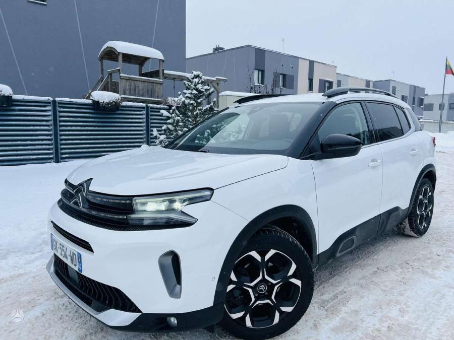 White Citroen C5 Aircross 2022 in Kaunas, with an engine capacity of 1.50 L and mileage of 181 thousand km for 14950 €, photo 1 on AUTOMOTO.COM.LV