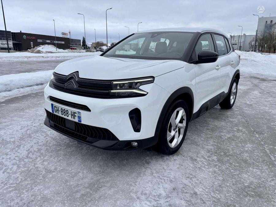 White Citroen C5 Aircross 2022 in Taurage, with an engine capacity of 1.20 L and mileage of 180 thousand km for 12700 €, photo 3 on AUTOMOTO.COM.LV