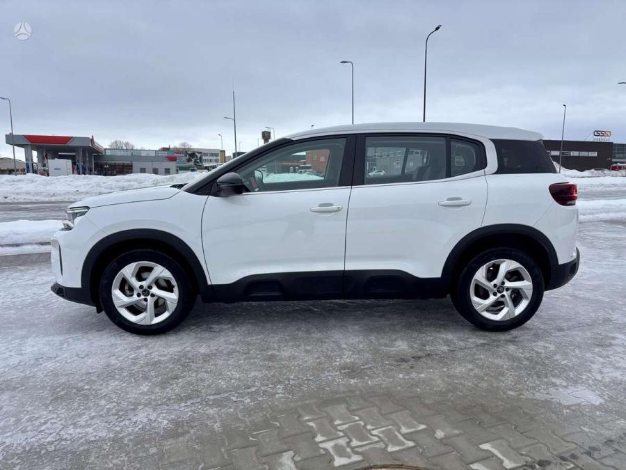 White Citroen C5 Aircross 2022 in Taurage, with an engine capacity of 1.20 L and mileage of 180 thousand km for 12700 €, photo 4 on AUTOMOTO.COM.LV