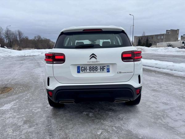 White Citroen C5 Aircross 2022 in Taurage, with an engine capacity of 1.20 L and mileage of 180 thousand km for 12700 €, photo 8 on AUTOMOTO.COM.LV