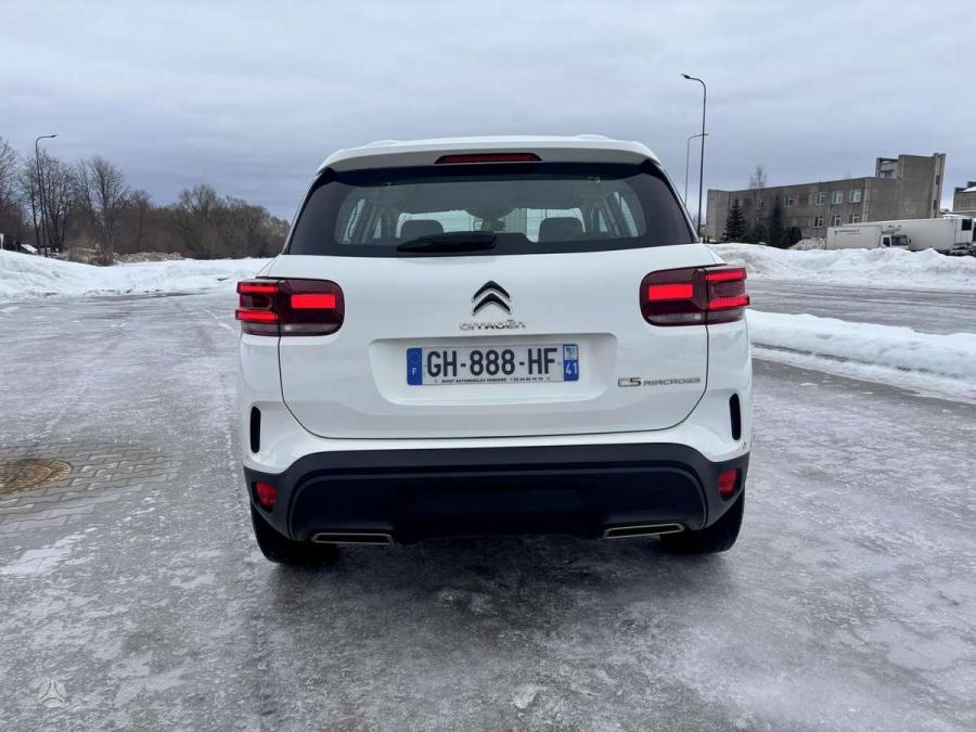 White Citroen C5 Aircross 2022 in Taurage, with an engine capacity of 1.20 L and mileage of 180 thousand km for 12700 €, photo 8 on AUTOMOTO.COM.LV
