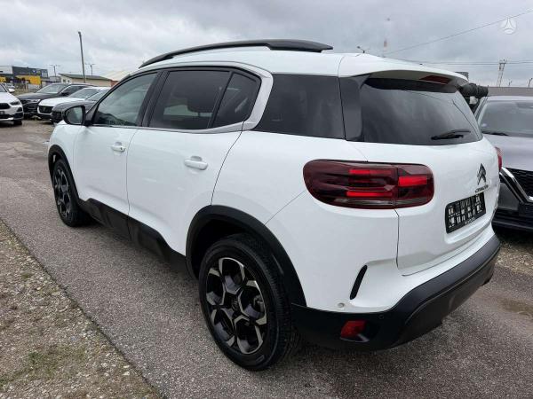 White Citroen C5 Aircross 2022 in Vilnius, with an engine capacity of 1.50 L and mileage of 208 thousand km for 14300 €, photo 4 on AUTOMOTO.COM.LV