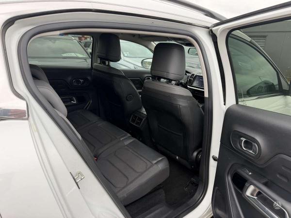 White Citroen C5 Aircross 2022 in Vilnius, with an engine capacity of 1.50 L and mileage of 208 thousand km for 14300 €, photo 9 on AUTOMOTO.COM.LV