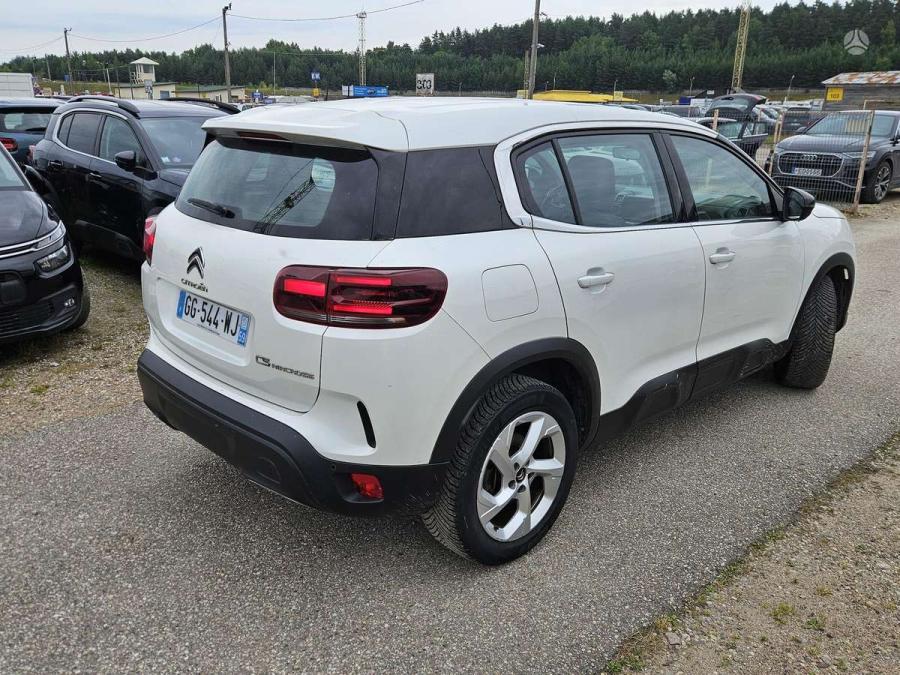 Белый Ситроен C5 Aircross 2022 в Вильнюс, объемом двигателя 1.50 л и пробегом 191 тыс. км за 12826 €, фото 6 на AUTOMOTO.COM.LV