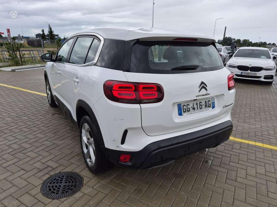 Белый Ситроен C5 Aircross 2022 в Таураге, объемом двигателя 1.50 л и пробегом 267 тыс. км за 9500 €, фото 8 на AUTOMOTO.COM.LV