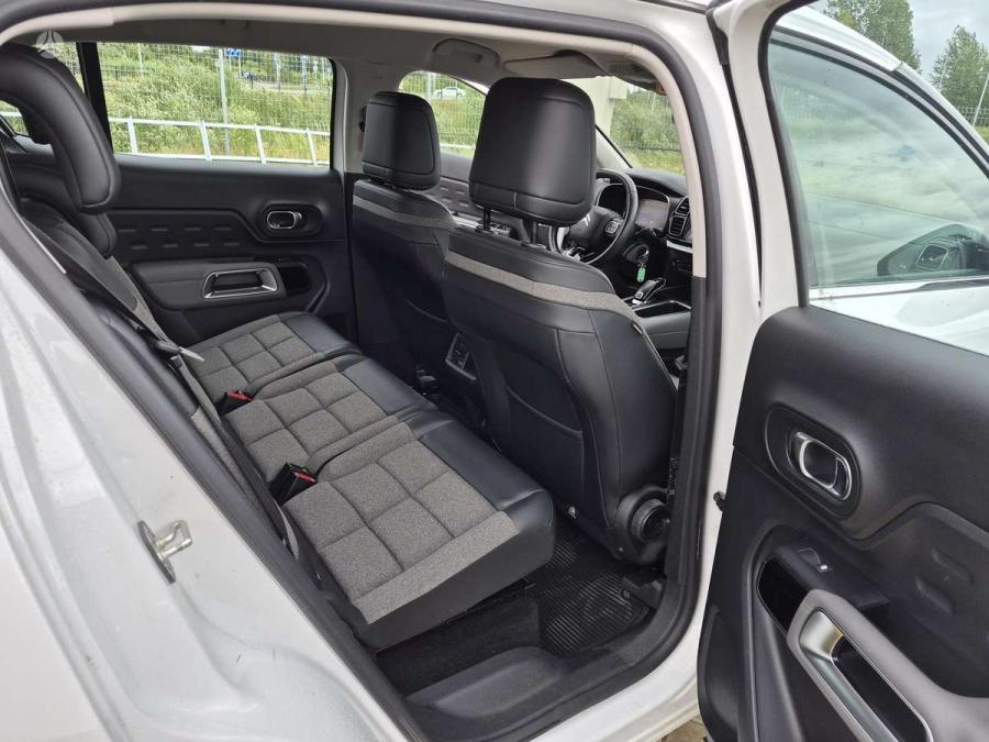 Белый Ситроен C5 Aircross 2022 в Таураге, объемом двигателя 1.50 л и пробегом 267 тыс. км за 9500 €, фото 12 на AUTOMOTO.COM.LV