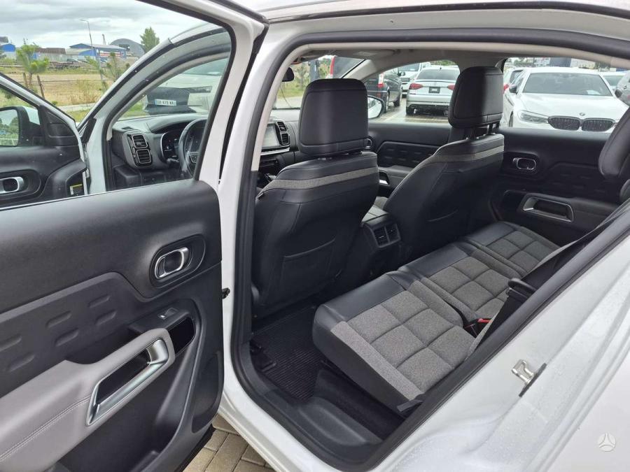Белый Ситроен C5 Aircross 2022 в Таураге, объемом двигателя 1.50 л и пробегом 267 тыс. км за 9500 €, фото 17 на AUTOMOTO.COM.LV