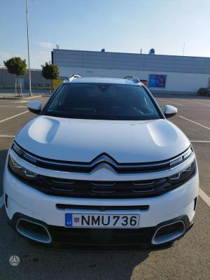 Белый Ситроен C5 Aircross 2022 в Каунас, объемом двигателя 1.50 л и пробегом 153 тыс. км за 16500 €, фото 4 на AUTOMOTO.COM.LV