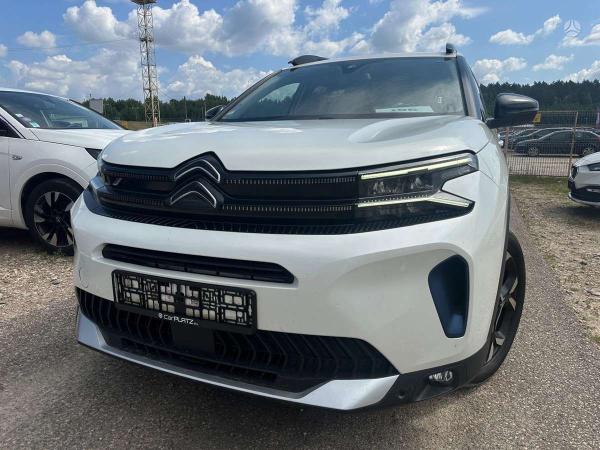 White Citroen C5 Aircross 2022 in Vilnius, with an engine capacity of 1.20 L and mileage of 62 thousand km for 17390 €, photo 3 on AUTOMOTO.COM.LV