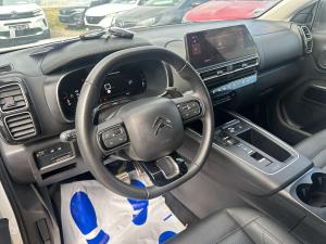 White Citroen C5 Aircross 2022 in Vilnius, with an engine capacity of 1.20 L and mileage of 62 thousand km for 17390 €, photo 14 on AUTOMOTO.COM.LV