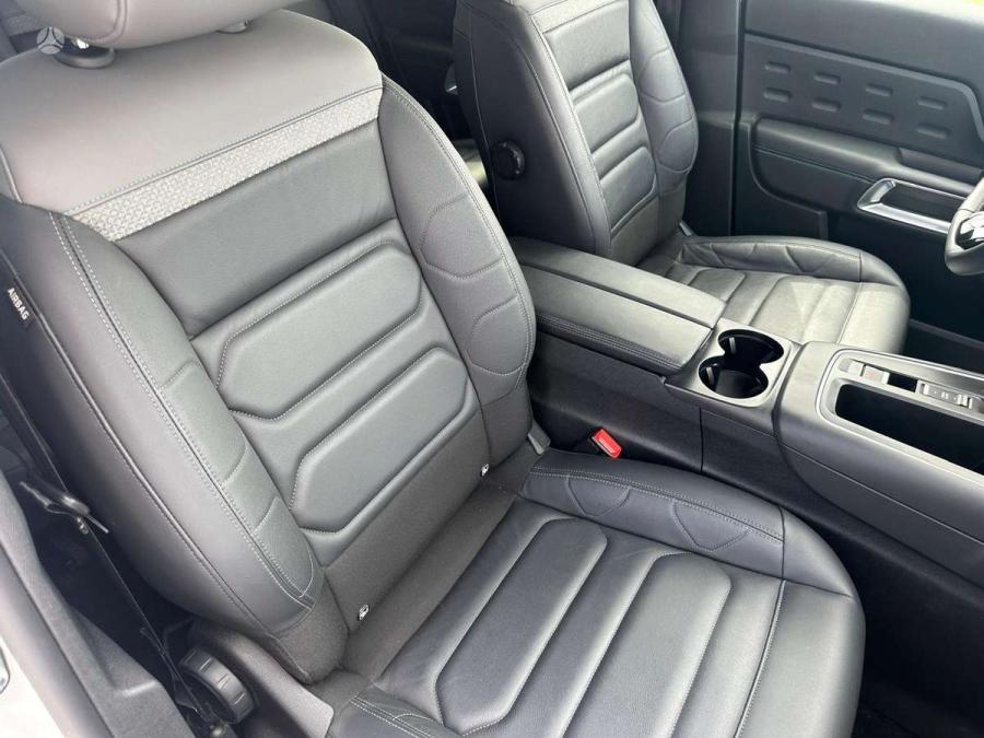 White Citroen C5 Aircross 2022 in Vilnius, with an engine capacity of 1.20 L and mileage of 62 thousand km for 17390 €, photo 15 on AUTOMOTO.COM.LV
