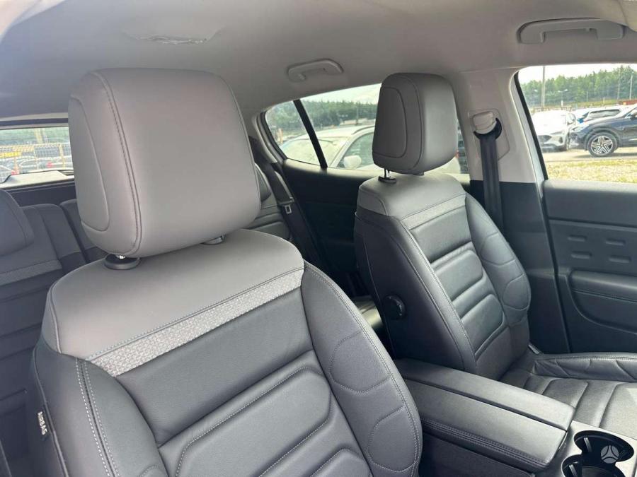 White Citroen C5 Aircross 2022 in Vilnius, with an engine capacity of 1.20 L and mileage of 62 thousand km for 17390 €, photo 22 on AUTOMOTO.COM.LV