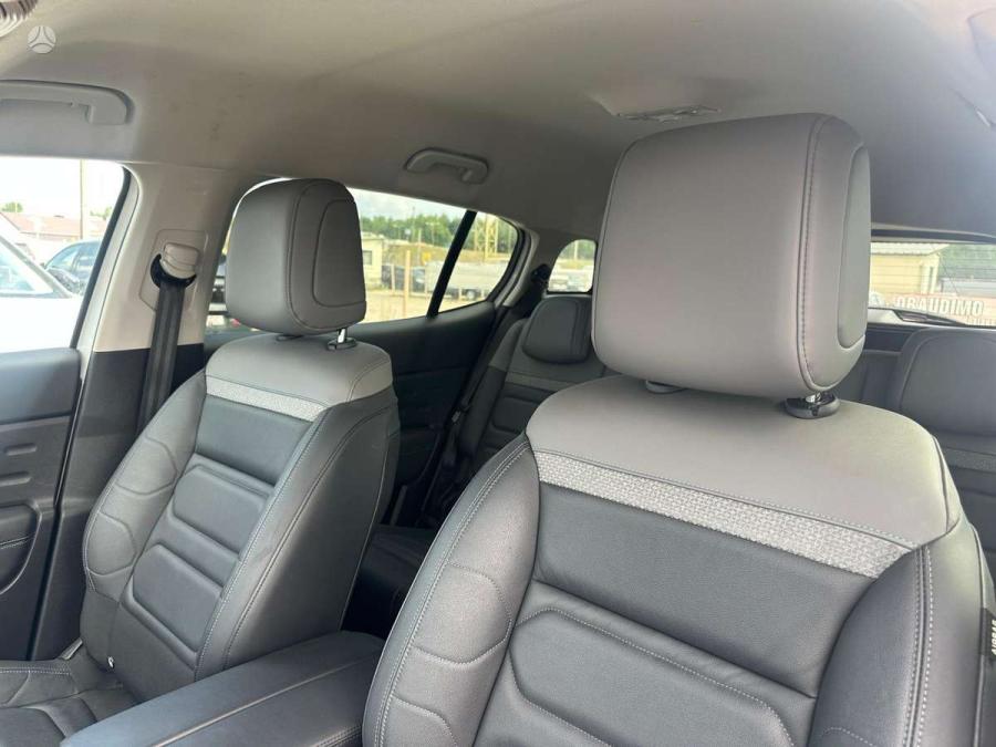 White Citroen C5 Aircross 2022 in Vilnius, with an engine capacity of 1.20 L and mileage of 62 thousand km for 17390 €, photo 24 on AUTOMOTO.COM.LV