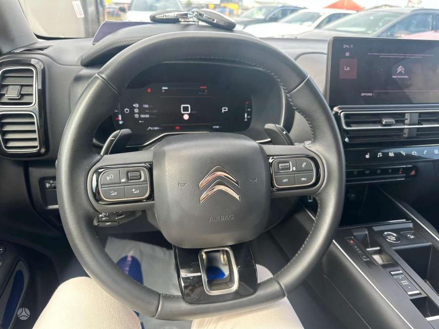 White Citroen C5 Aircross 2022 in Vilnius, with an engine capacity of 1.20 L and mileage of 62 thousand km for 17390 €, photo 26 on AUTOMOTO.COM.LV