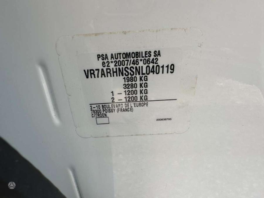 White Citroen C5 Aircross 2022 in Vilnius, with an engine capacity of 1.20 L and mileage of 62 thousand km for 17390 €, photo 29 on AUTOMOTO.COM.LV
