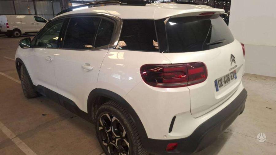 White Citroen C5 Aircross 2022 in Vilnius, with an engine capacity of 1.20 L and mileage of 62 thousand km for 17390 €, photo 31 on AUTOMOTO.COM.LV
