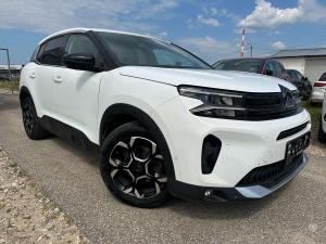 White Citroen C5 Aircross 2022 in Vilnius, with an engine capacity of 1.50 L and mileage of 217 thousand km for 14990 €, photo 5 on AUTOMOTO.COM.LV