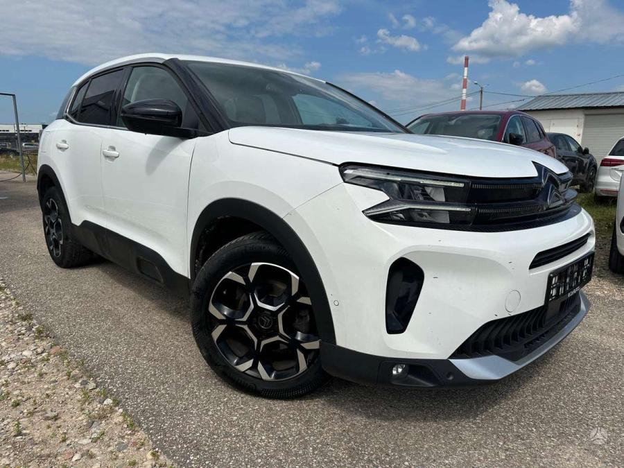 White Citroen C5 Aircross 2022 in Vilnius, with an engine capacity of 1.50 L and mileage of 217 thousand km for 14990 €, photo 5 on AUTOMOTO.COM.LV