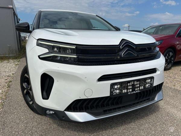 White Citroen C5 Aircross 2022 in Vilnius, with an engine capacity of 1.50 L and mileage of 217 thousand km for 14990 €, photo 6 on AUTOMOTO.COM.LV