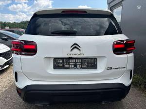 White Citroen C5 Aircross 2022 in Vilnius, with an engine capacity of 1.50 L and mileage of 217 thousand km for 14990 €, photo 8 on AUTOMOTO.COM.LV