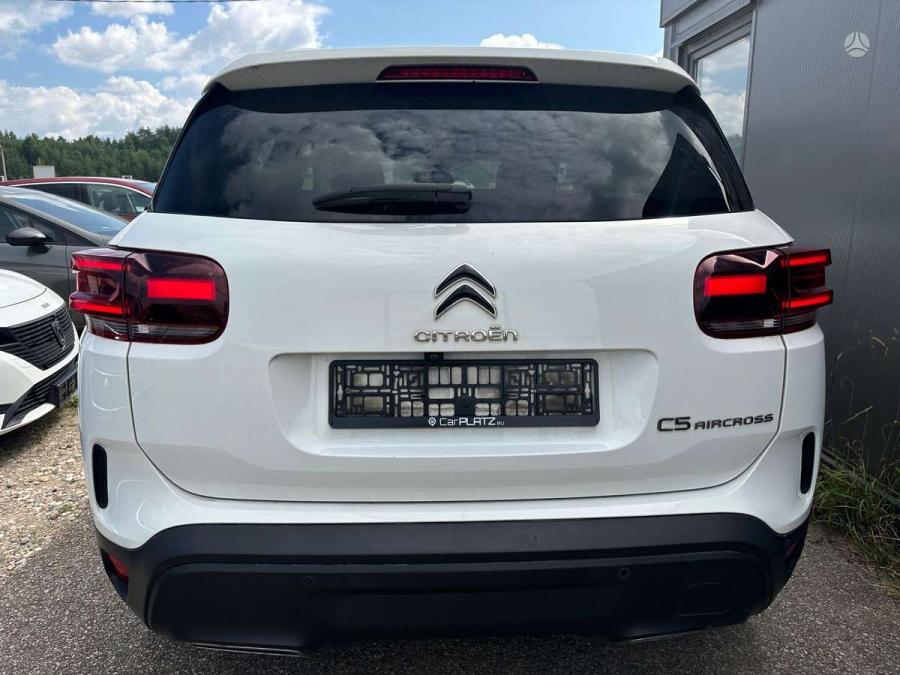 White Citroen C5 Aircross 2022 in Vilnius, with an engine capacity of 1.50 L and mileage of 217 thousand km for 14990 €, photo 8 on AUTOMOTO.COM.LV
