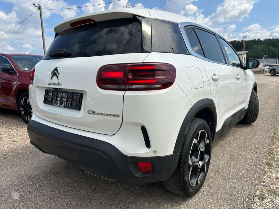 White Citroen C5 Aircross 2022 in Vilnius, with an engine capacity of 1.50 L and mileage of 217 thousand km for 14990 €, photo 10 on AUTOMOTO.COM.LV