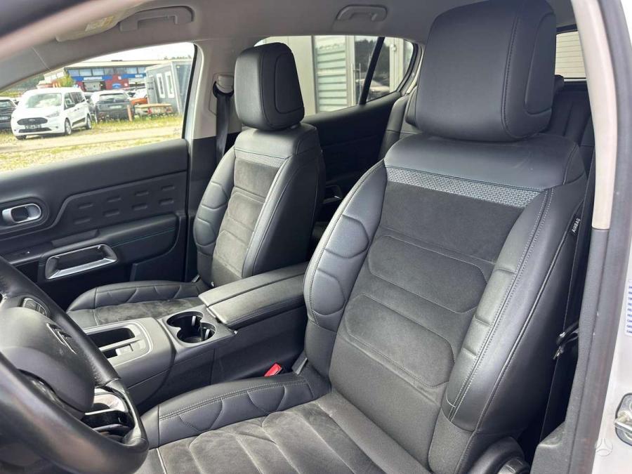 White Citroen C5 Aircross 2022 in Vilnius, with an engine capacity of 1.50 L and mileage of 217 thousand km for 14990 €, photo 15 on AUTOMOTO.COM.LV