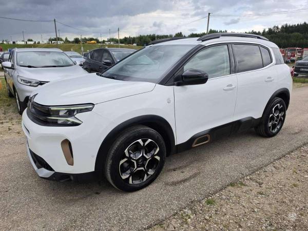 White Citroen C5 Aircross 2022 in Vilnius, with an engine capacity of 1.50 L and mileage of 148 thousand km for 15488 €, photo 3 on AUTOMOTO.COM.LV