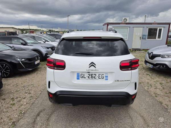 White Citroen C5 Aircross 2022 in Vilnius, with an engine capacity of 1.50 L and mileage of 148 thousand km for 15488 €, photo 5 on AUTOMOTO.COM.LV