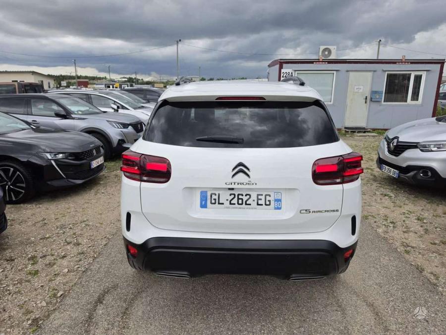 White Citroen C5 Aircross 2022 in Vilnius, with an engine capacity of 1.50 L and mileage of 148 thousand km for 15488 €, photo 6 on AUTOMOTO.COM.LV