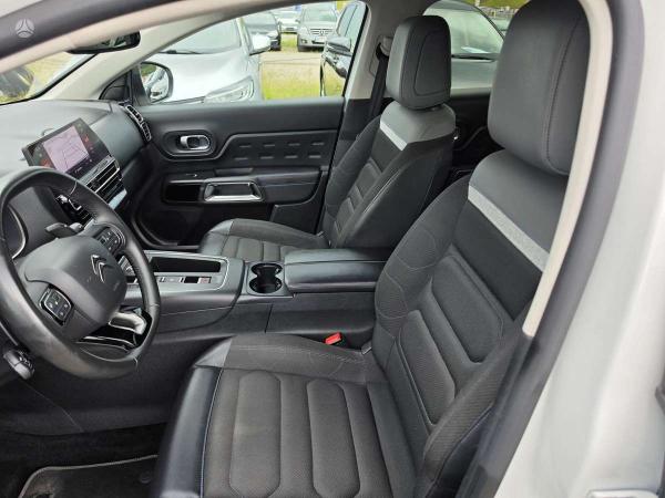 White Citroen C5 Aircross 2022 in Vilnius, with an engine capacity of 1.50 L and mileage of 148 thousand km for 15488 €, photo 10 on AUTOMOTO.COM.LV