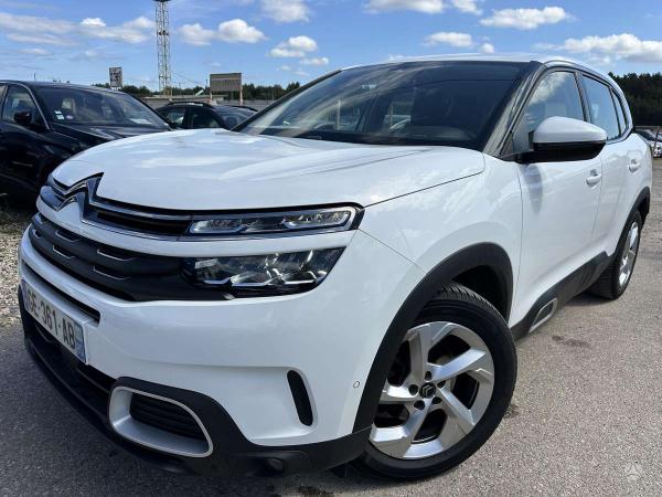 White Citroen C5 Aircross 2022 in Vilnius, with an engine capacity of 1.20 L and mileage of 146 thousand km for 11736 €, photo 1 on AUTOMOTO.COM.LV