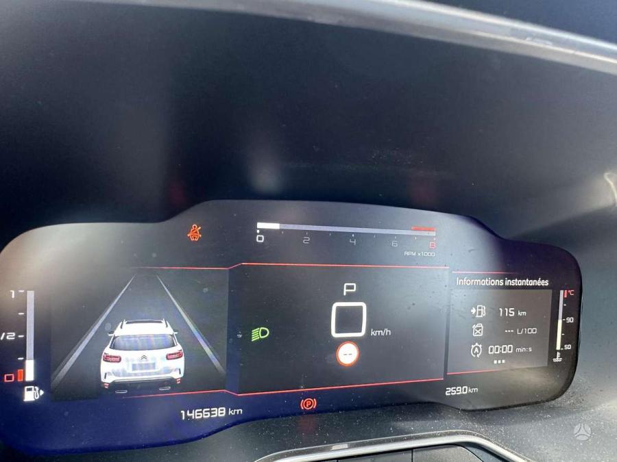 White Citroen C5 Aircross 2022 in Vilnius, with an engine capacity of 1.20 L and mileage of 146 thousand km for 11736 €, photo 16 on AUTOMOTO.COM.LV