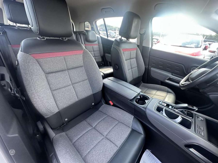 White Citroen C5 Aircross 2022 in Vilnius, with an engine capacity of 1.20 L and mileage of 146 thousand km for 11736 €, photo 30 on AUTOMOTO.COM.LV