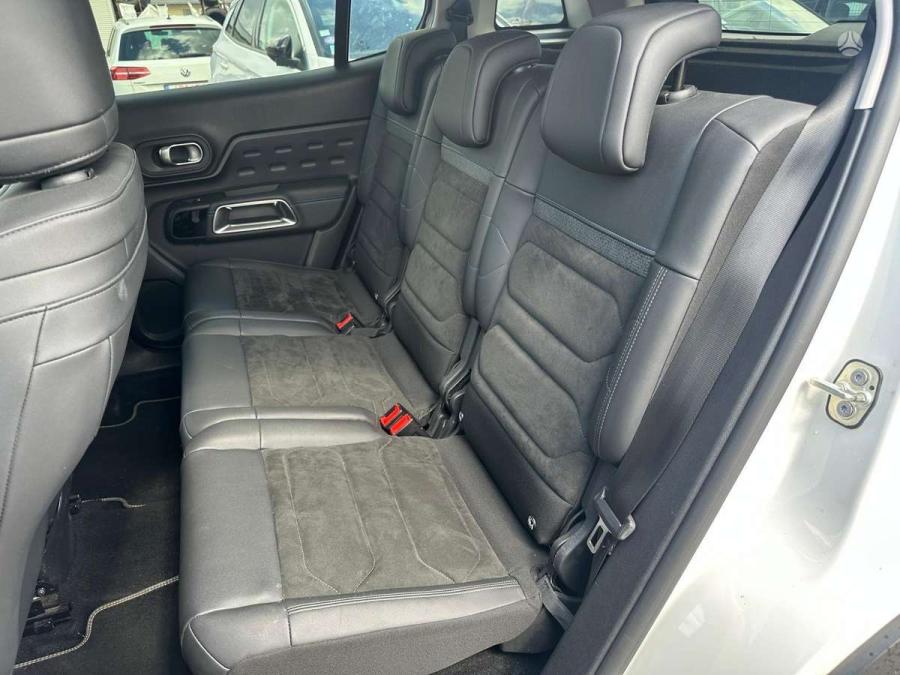 White Citroen C5 Aircross 2022 in Vilnius, with an engine capacity of 1.50 L and mileage of 147 thousand km for 16390 €, photo 14 on AUTOMOTO.COM.LV