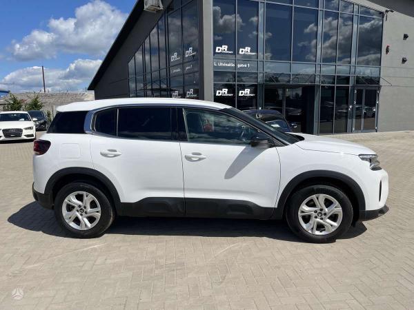 Белый Ситроен C5 Aircross 2022 в Таураге, объемом двигателя 1.50 л и пробегом 219 тыс. км за 11900 €, фото 2 на AUTOMOTO.COM.LV