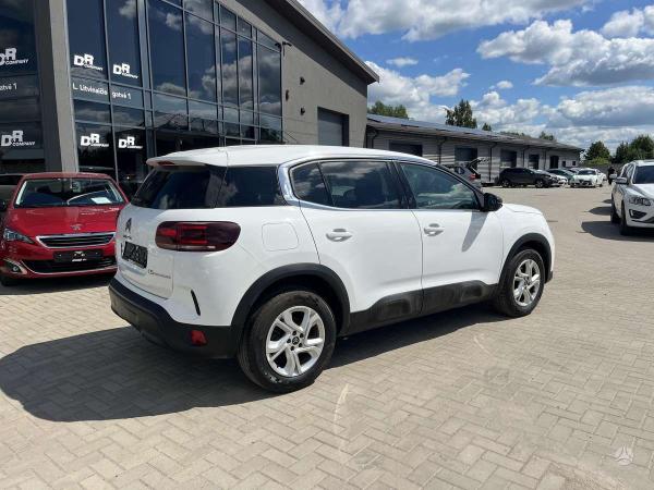 Белый Ситроен C5 Aircross 2022 в Таураге, объемом двигателя 1.50 л и пробегом 241 тыс. км за 11900 €, фото 6 на AUTOMOTO.COM.LV