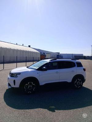 White Citroen C5 Aircross 2022 in Kaunas, with an engine capacity of 1.60 L and mileage of 161 thousand km for 15200 €, photo 6 on AUTOMOTO.COM.LV