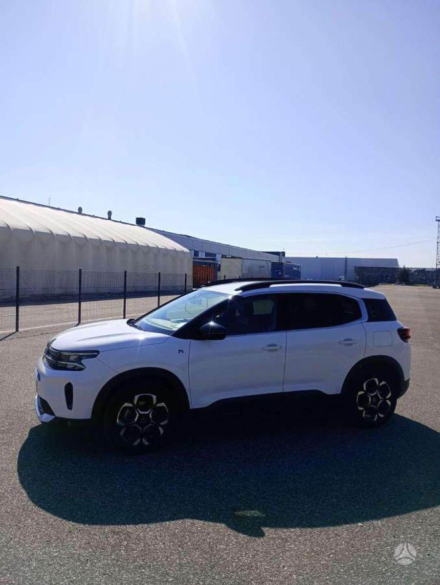 White Citroen C5 Aircross 2022 in Kaunas, with an engine capacity of 1.60 L and mileage of 161 thousand km for 15200 €, photo 6 on AUTOMOTO.COM.LV