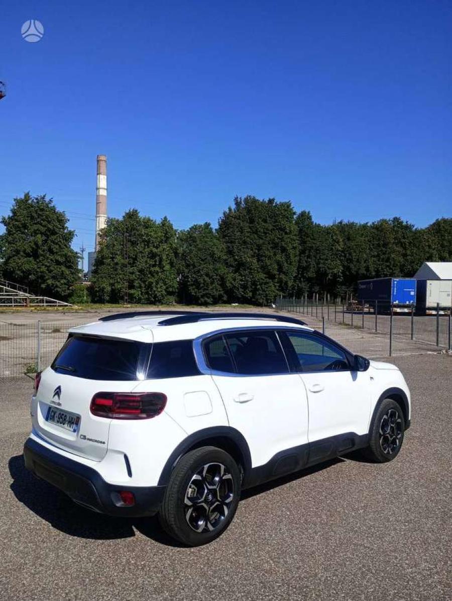 White Citroen C5 Aircross 2022 in Kaunas, with an engine capacity of 1.60 L and mileage of 161 thousand km for 15200 €, photo 7 on AUTOMOTO.COM.LV
