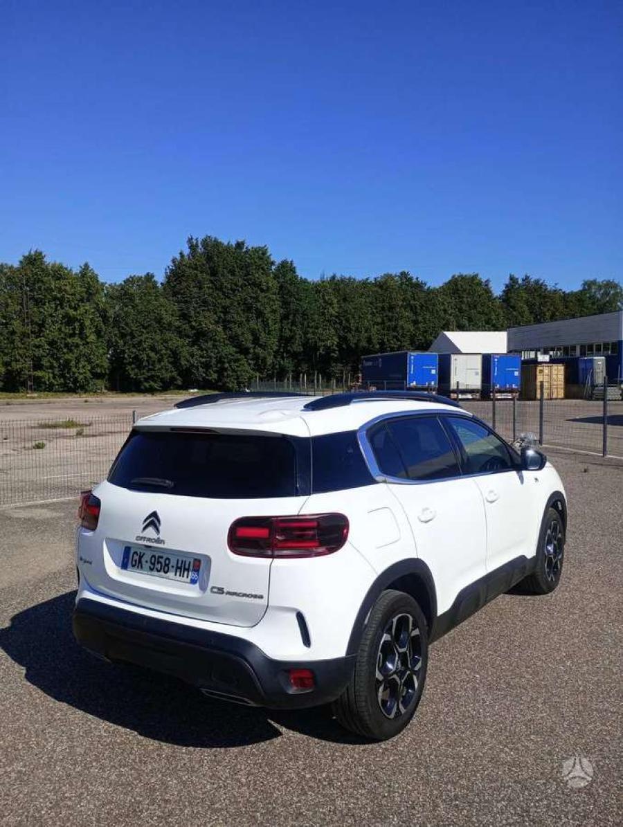 White Citroen C5 Aircross 2022 in Kaunas, with an engine capacity of 1.60 L and mileage of 161 thousand km for 15200 €, photo 9 on AUTOMOTO.COM.LV