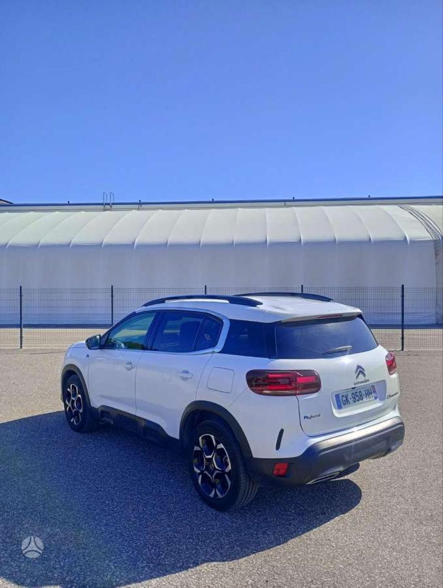 White Citroen C5 Aircross 2022 in Kaunas, with an engine capacity of 1.60 L and mileage of 161 thousand km for 15200 €, photo 10 on AUTOMOTO.COM.LV