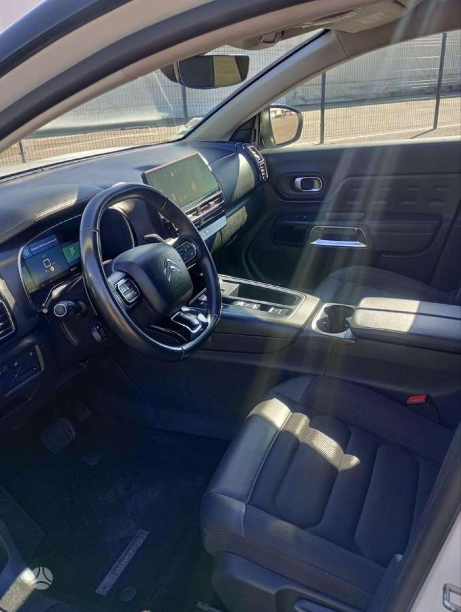 White Citroen C5 Aircross 2022 in Kaunas, with an engine capacity of 1.60 L and mileage of 161 thousand km for 15200 €, photo 11 on AUTOMOTO.COM.LV