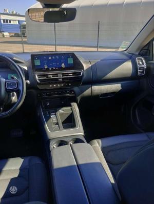 White Citroen C5 Aircross 2022 in Kaunas, with an engine capacity of 1.60 L and mileage of 161 thousand km for 15200 €, photo 14 on AUTOMOTO.COM.LV